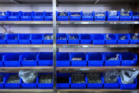 7 Warehouse Storage Systems: Their Differences and Advantages ...