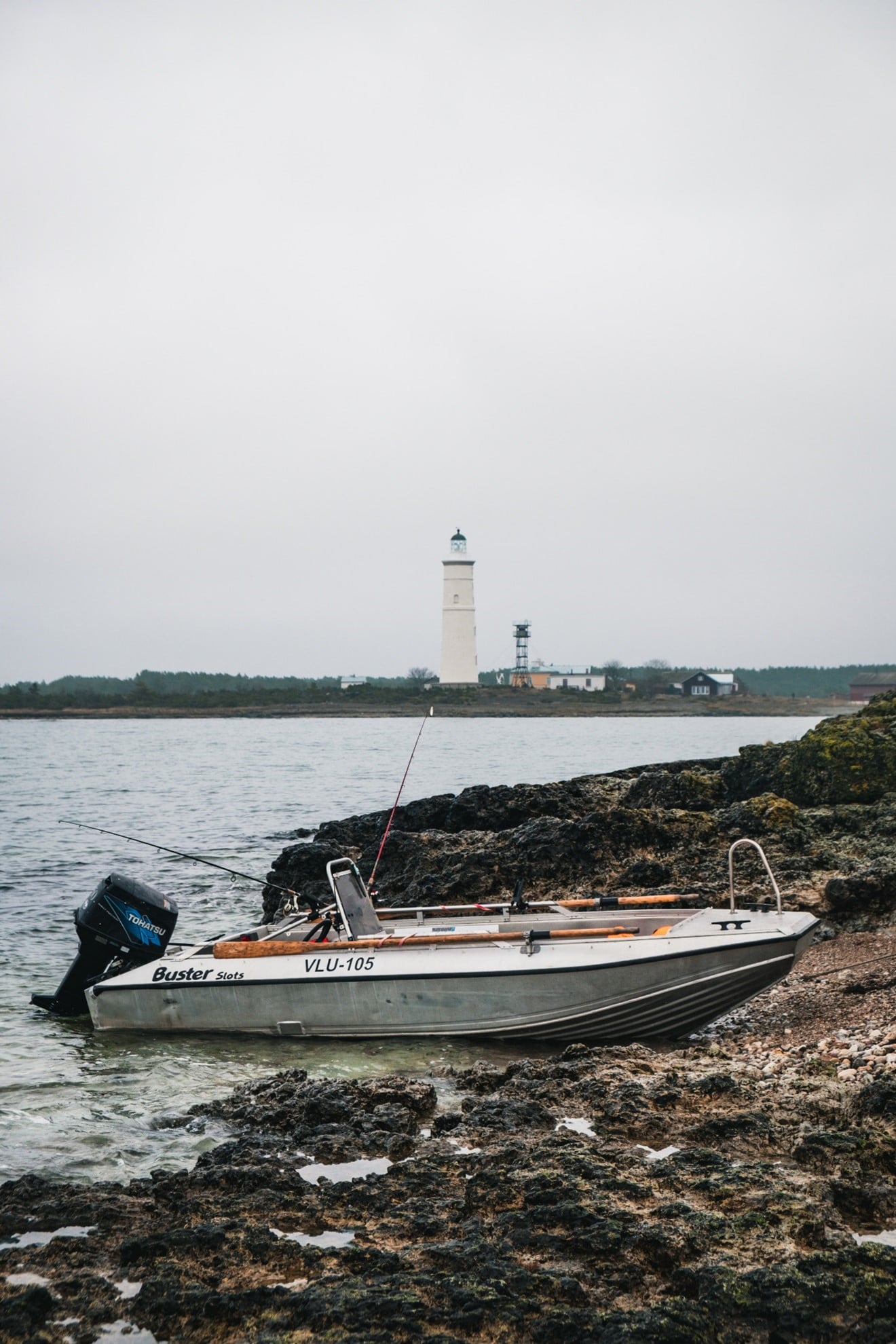 Top 10 Best Bass Boat Brands - Neighbor Blog