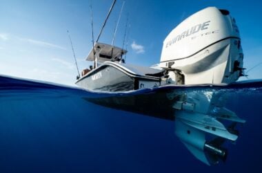 The Different Types of Boat Motors: Inboard vs. Outboard vs. Sterndrive ...
