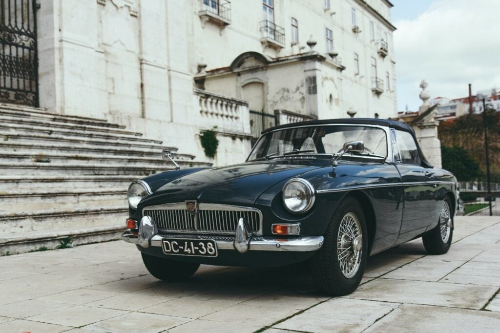 Complete Guide on Classic Car Values - Neighbor Blog