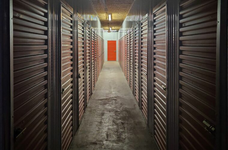The Ultimate Guide to a 10'x15' Storage Unit - Neighbor Blog