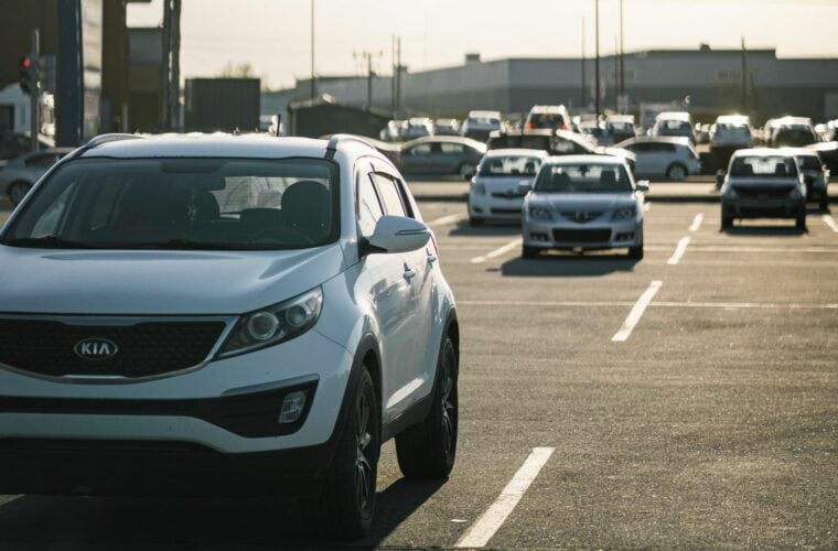 A Guide to Parking Lot Signage: 10 Parking Signs That Are Required by ...