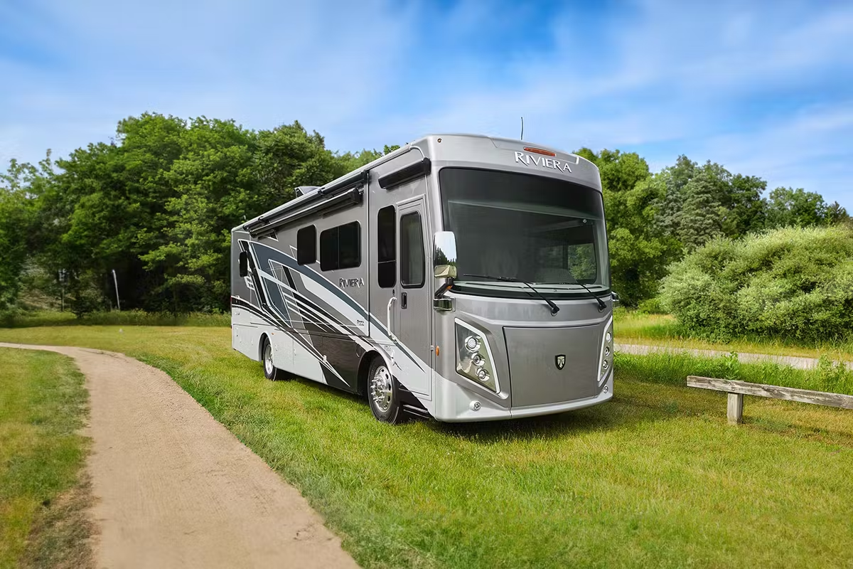 Class A Vs Class C Motorhome: Which One Is Best? - Neighbor Blog