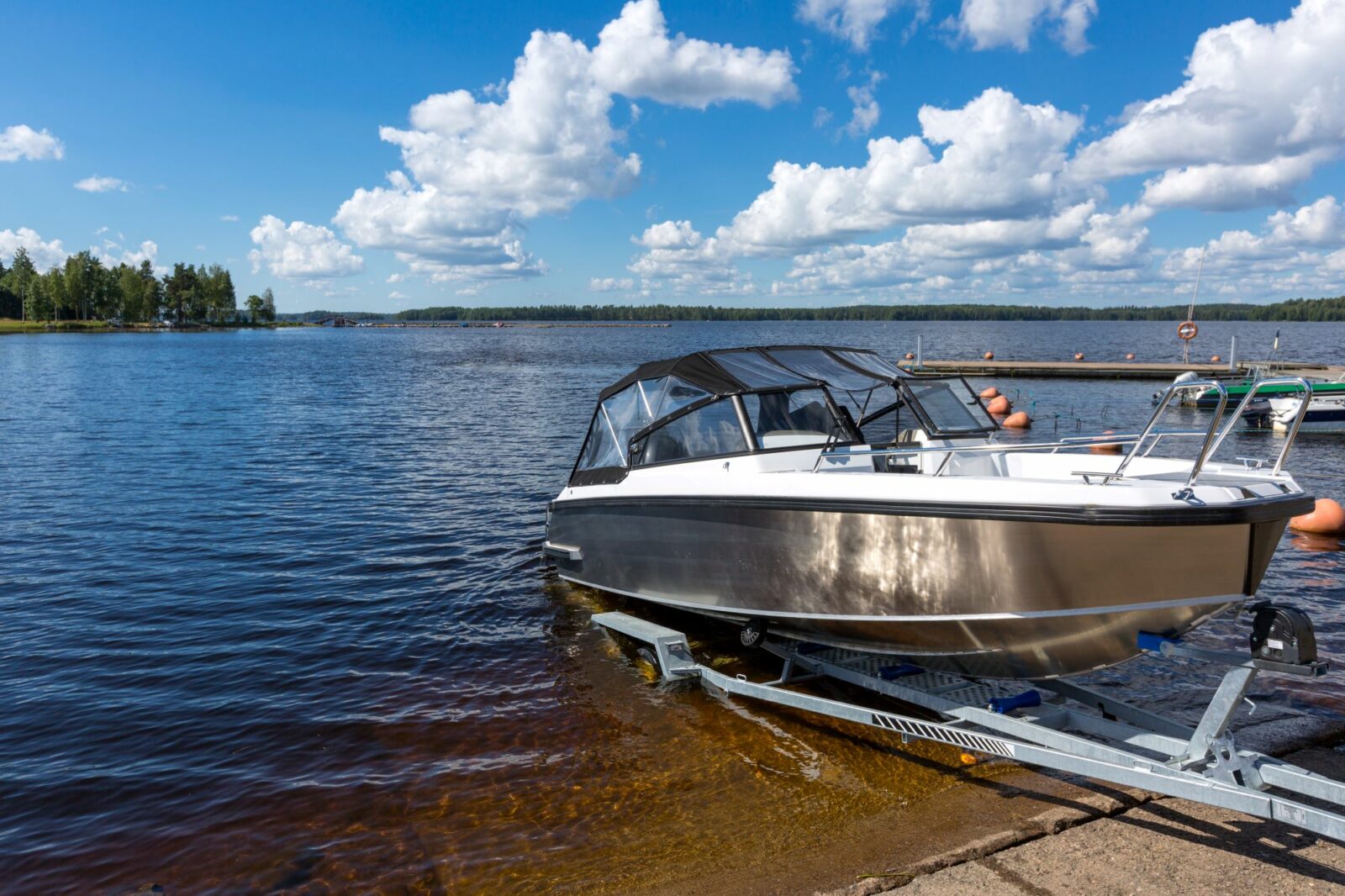 Overview on Types of Boat Trailers | The Neighbor Blog