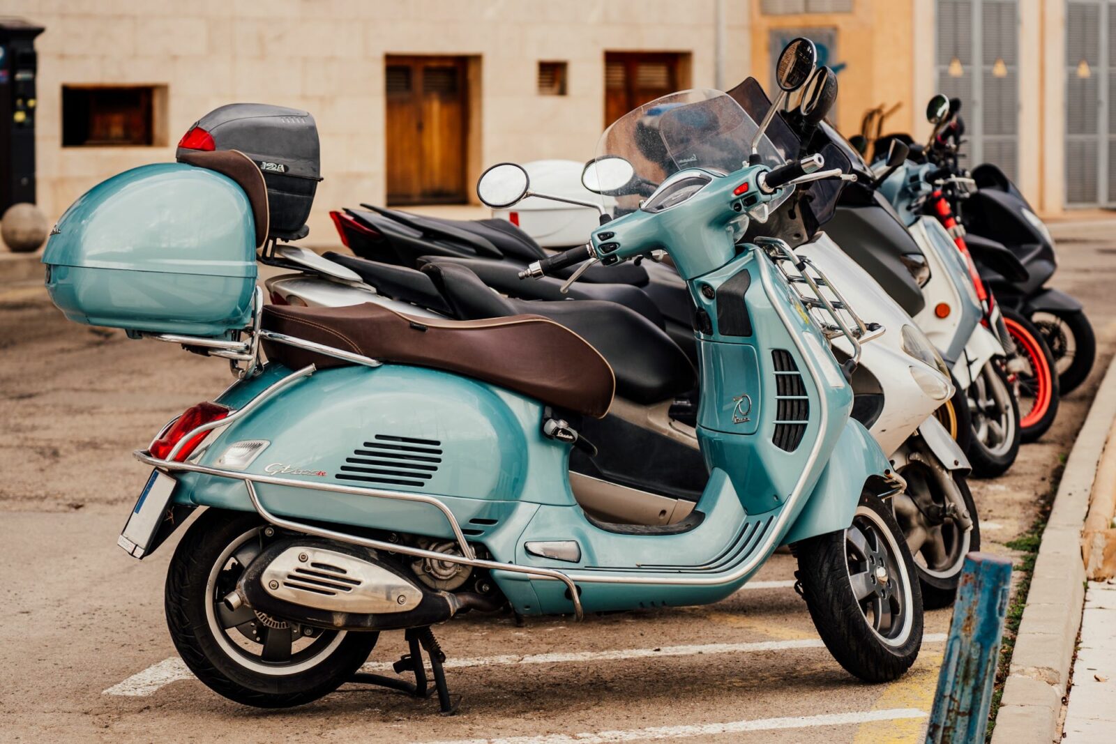 The Complete Guide to Motorcycle Parking: Insights on Laws & Etiquette ...