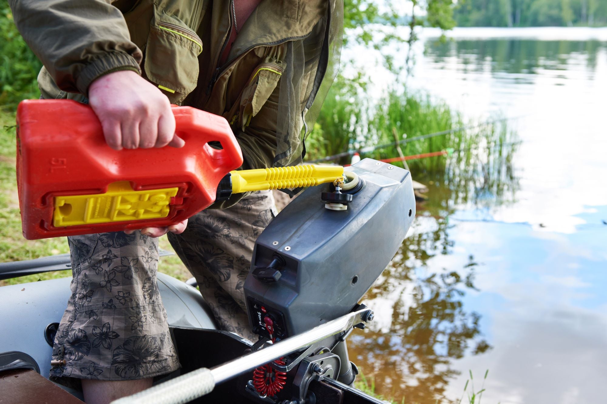 How Many Gallons of Gas Does a Boat Hold? A Guide to Boat Fuel Tank ...