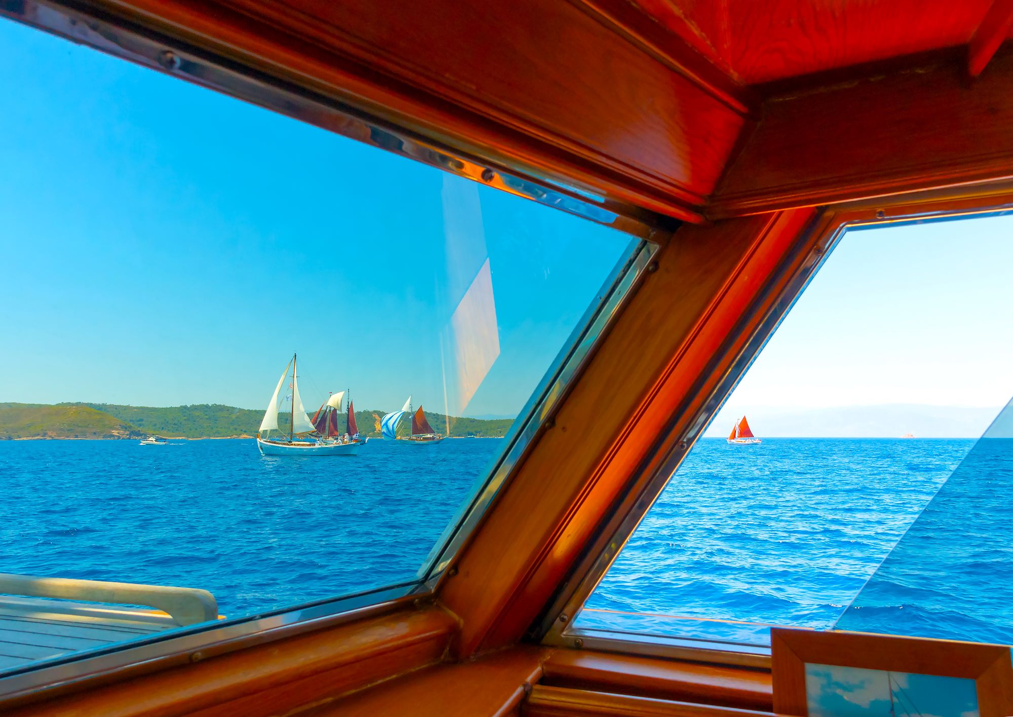 The Benefits of Living Aboard a Trawler Boat - Neighbor Blog