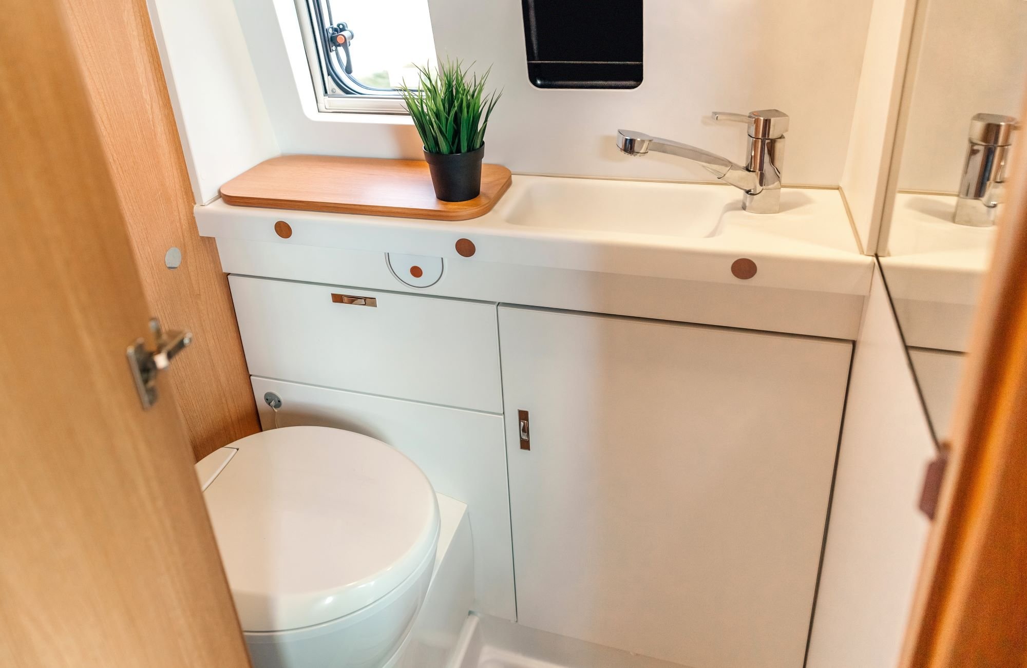 9 RV Bathroom Improvement Projects: Ideas for Revamping Your Space ...