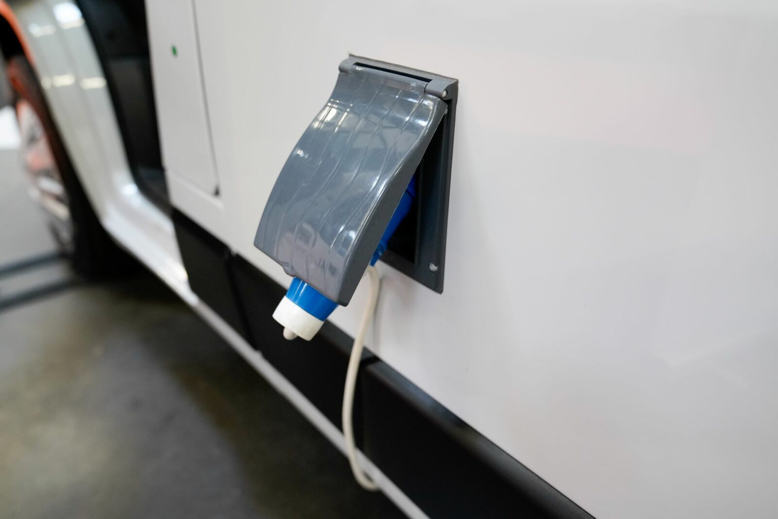 Ultimate Guide to the Best RV Surge Protector: 2024 Edition - Neighbor Blog
