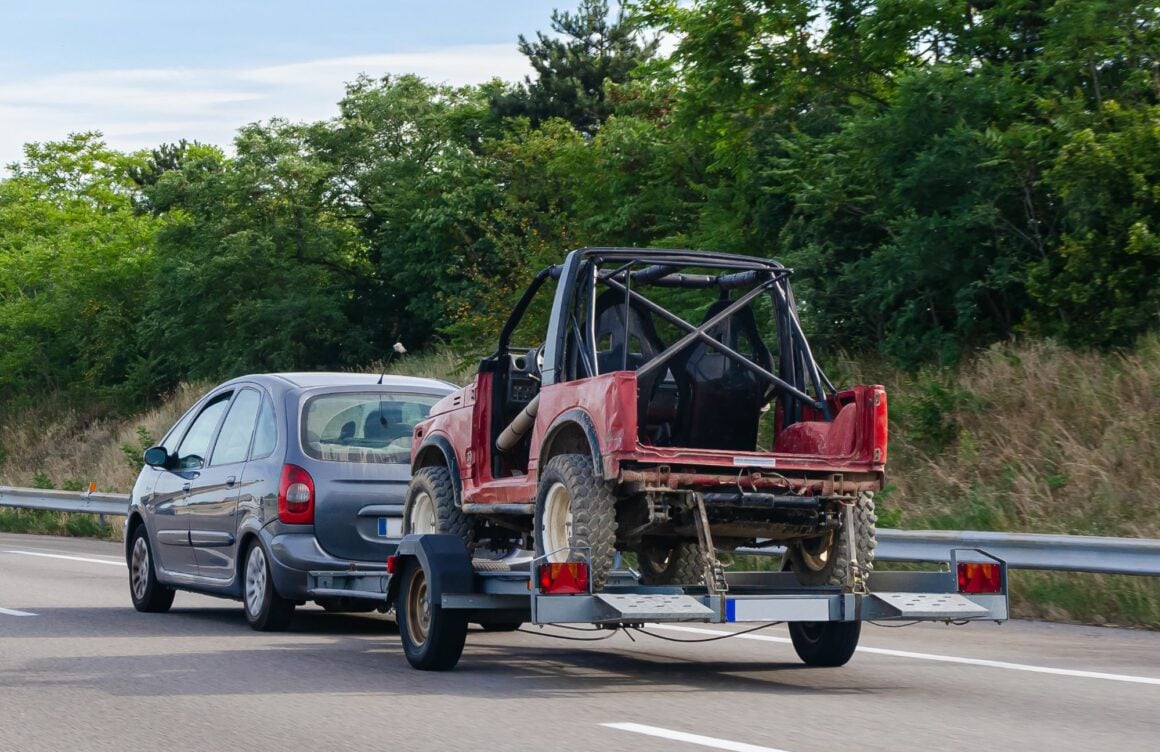 How to Tie Down a Side By Side On a Trailer: 4 Steps - Neighbor Blog