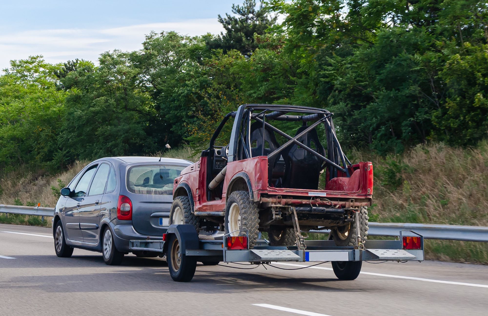 How to Tie Down a Side By Side On a Trailer: 4 Steps - Neighbor Blog
