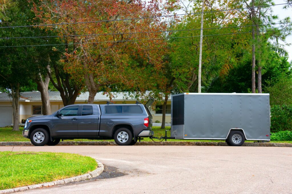 Essential Guide to the Different Types of Trailer Hitches - Neighbor Blog