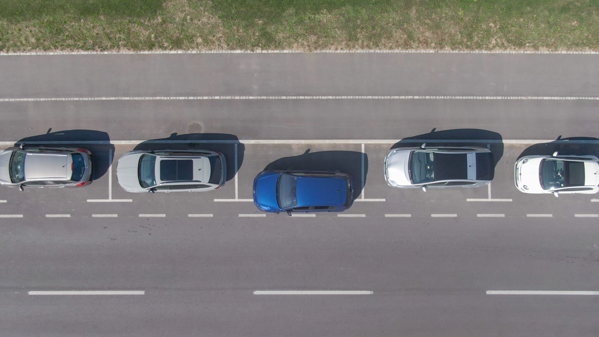 The Guide to Parking Space Dimensions (According to Location, Space ...