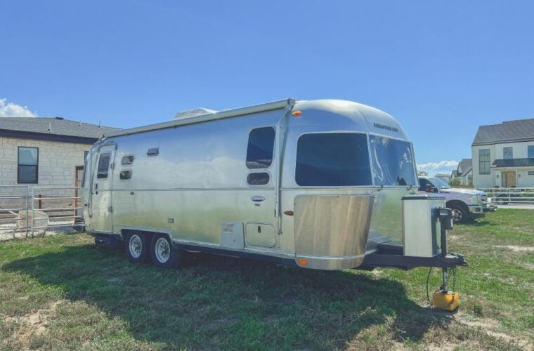 How Many RV Storage Spots Can You Fit Per Acre? - Neighbor Blog