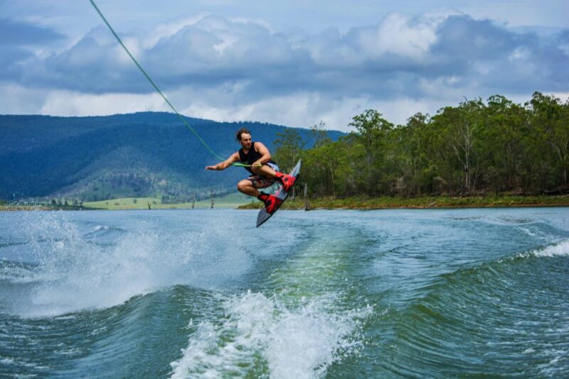 How to Choose a Wakeboard? Wakeboard Size Chart and Guide - Neighbor Blog
