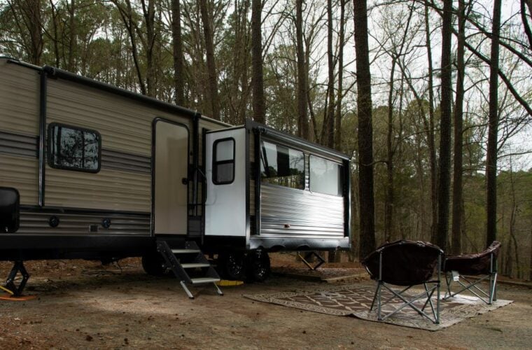 The Best RV for a Family of 6: Our Top Picks for Space, Comfort & Fun ...