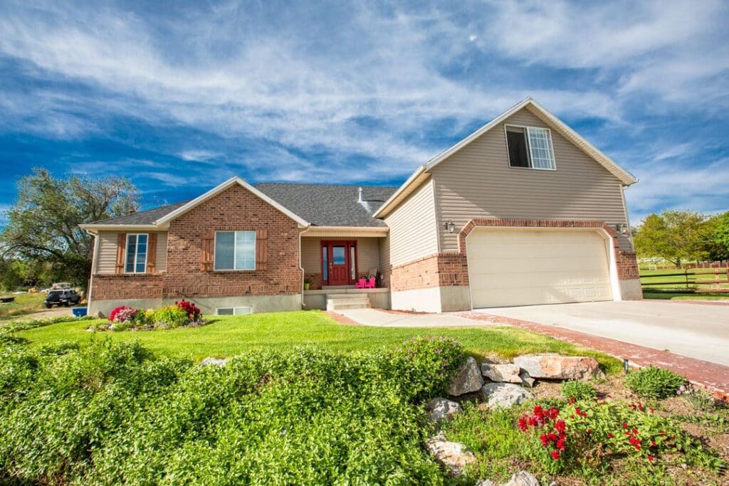 Do HOAs Own the Land Your Property Sits On? - Neighbor Blog